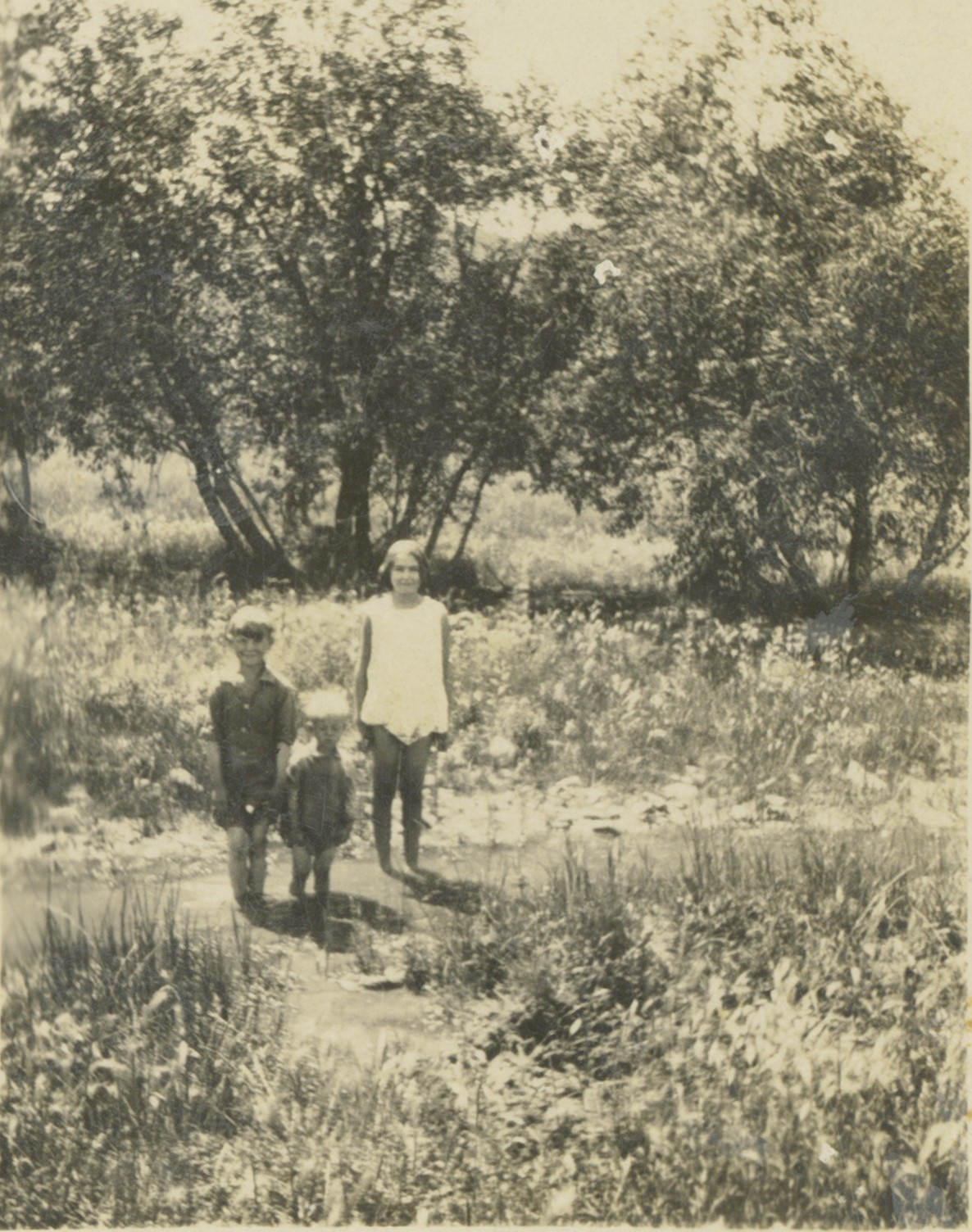 Dayle and Joe Butner standing outside – Wilson Family Album
